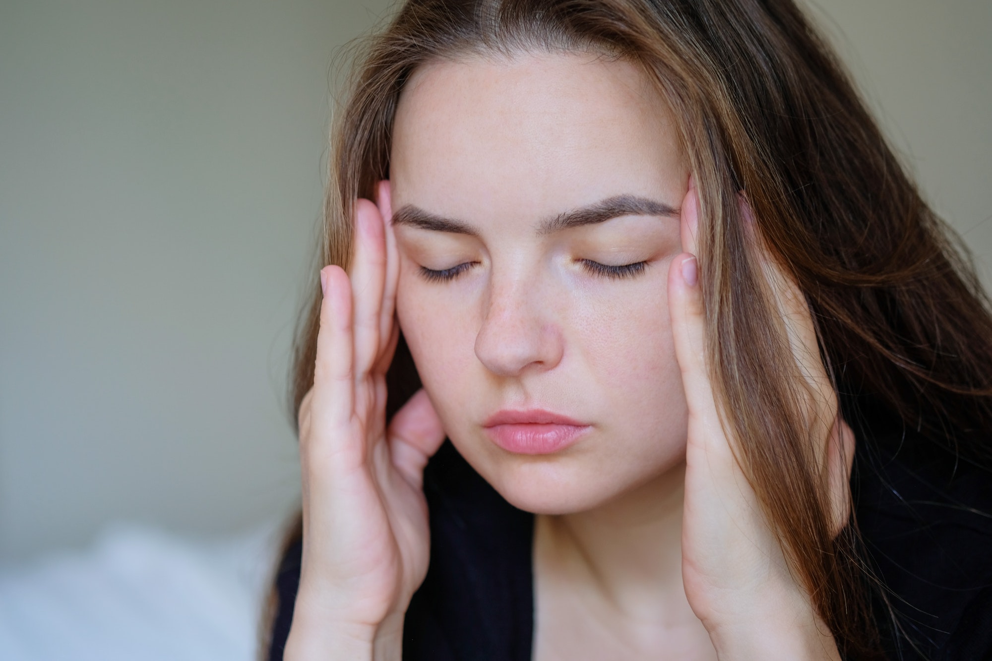 Why Do My Temples Hurt When I Touch Them 6 Possible Causes